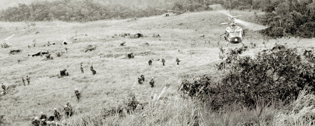 THIS MORTAR PLATOON WAS SURROUNDED, OUTMANNED AND OUTGUNNED IN VIETNAM ...